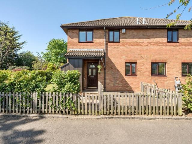 2 bedroom end of terrace house for sale