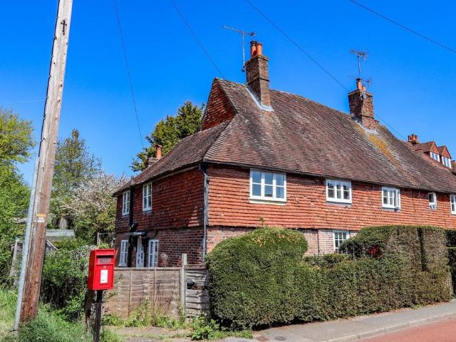 2 bedroom end of terrace house for sale