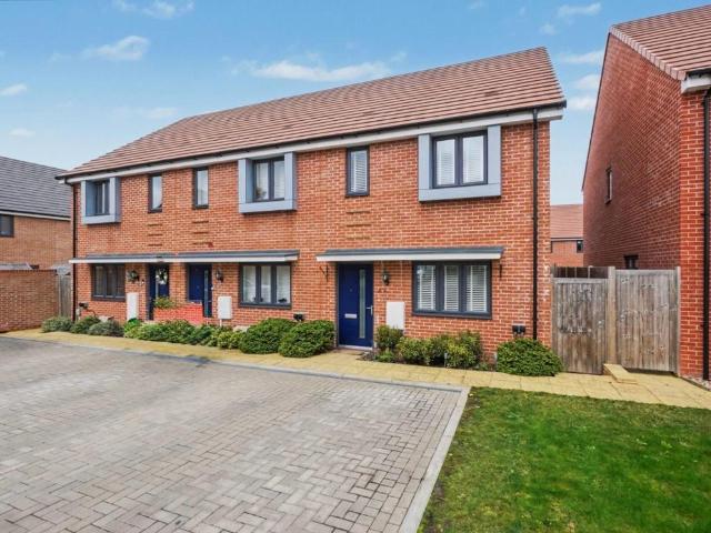 2 bedroom end of terrace house for sale