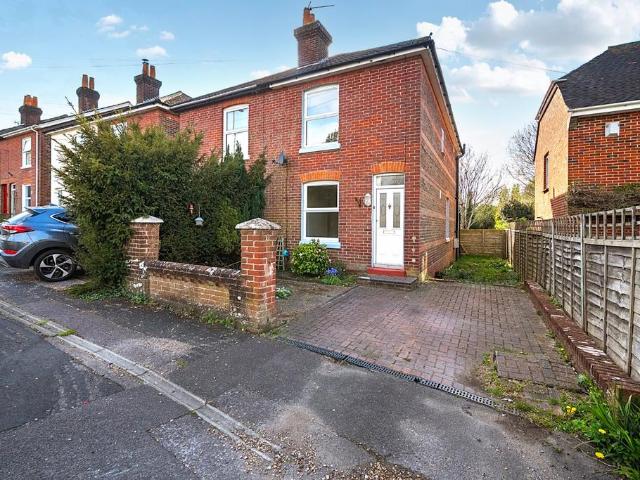 2 bedroom end of terrace house for sale