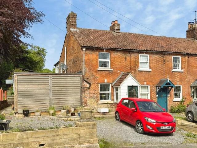 2 bedroom end of terrace house for sale