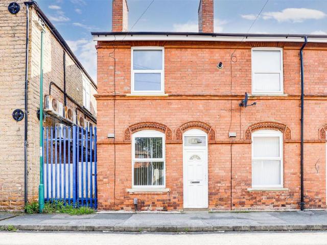 2 bedroom end of terrace house for sale