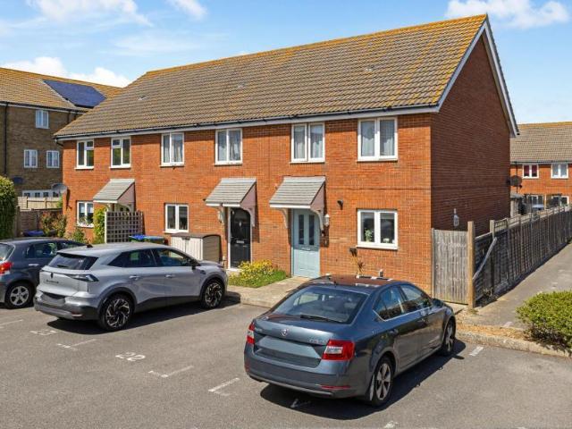 2 bedroom end of terrace house for sale