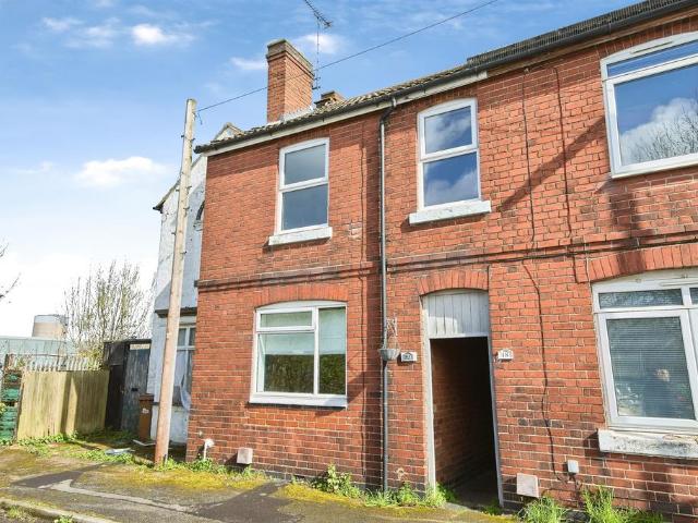 2 bedroom end of terrace house for sale