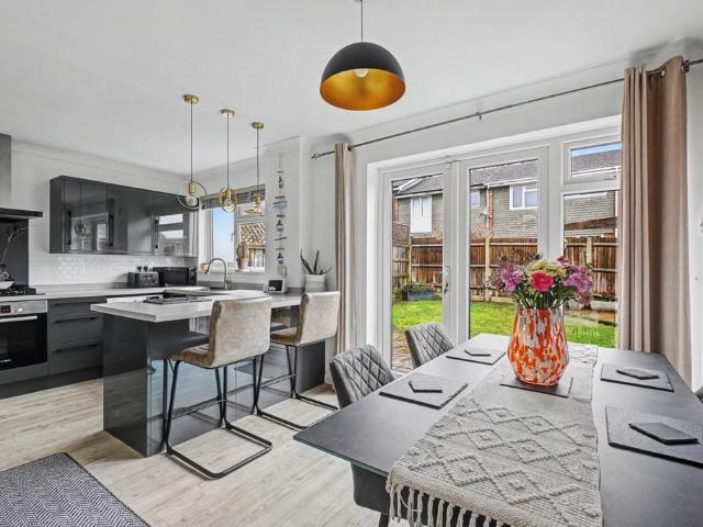 2 bedroom end of terrace house for sale