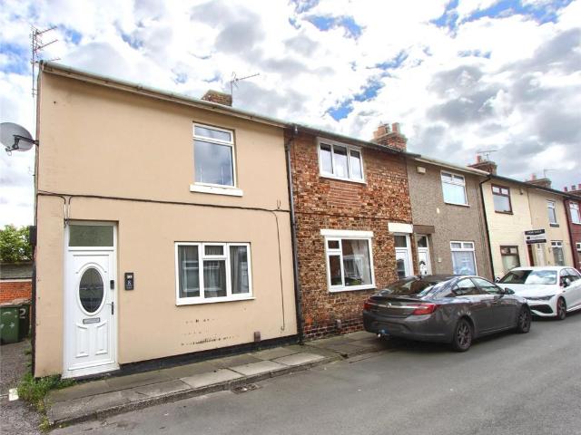 2 bedroom end of terrace house for sale