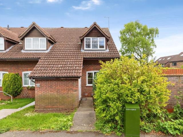 2 bedroom end of terrace house for sale