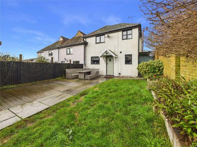 2 bedroom end of terrace house for sale
