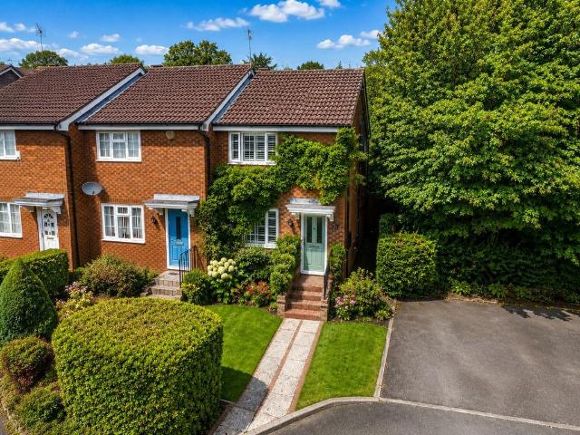 2 bedroom end of terrace house for sale
