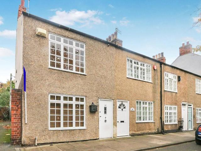 2 bedroom end of terrace house for sale