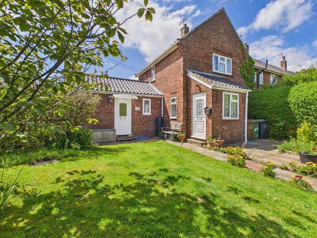 2 bedroom end of terrace house for sale