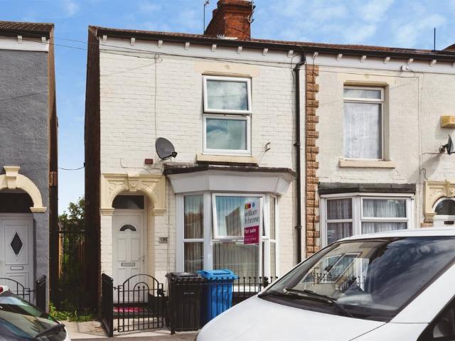 2 bedroom end of terrace house for sale