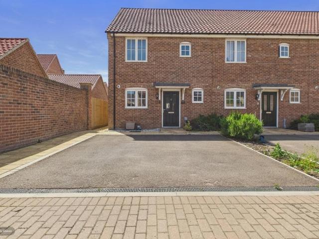 2 bedroom end of terrace house for sale