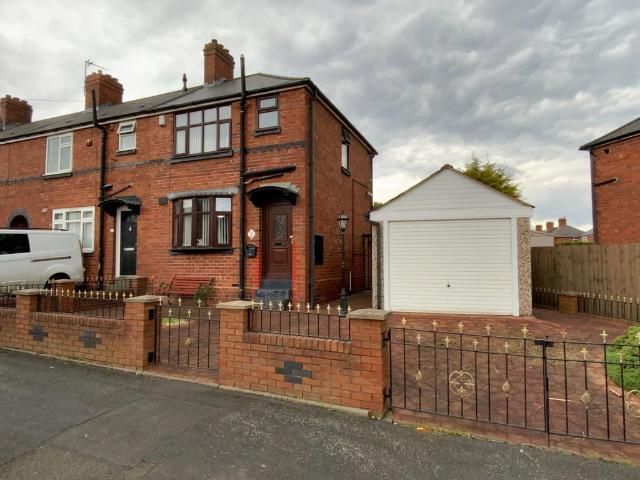 2 bedroom end of terrace house for sale