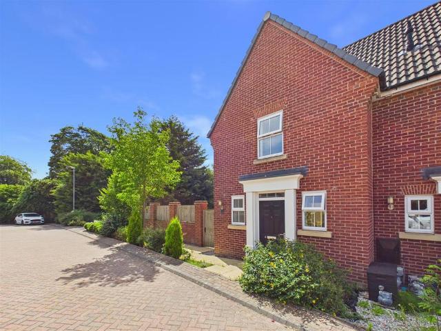 2 bedroom end of terrace house for sale
