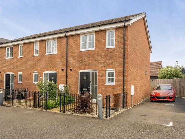 2 bedroom end of terrace house for sale