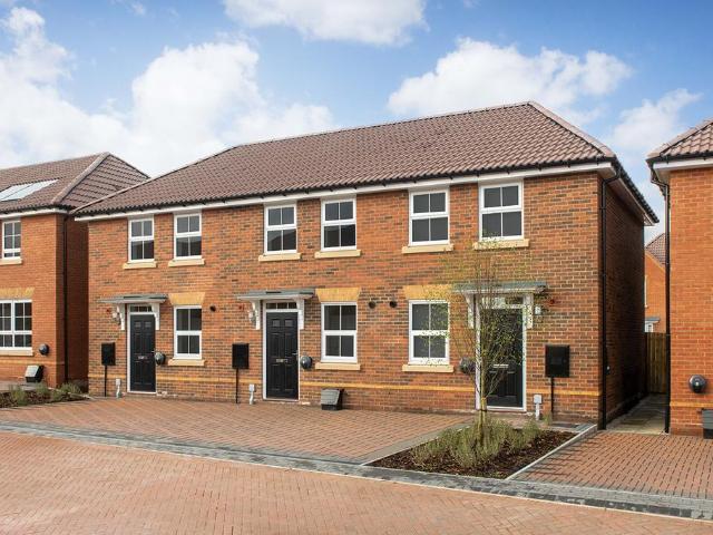 2 bedroom end of terrace house for sale