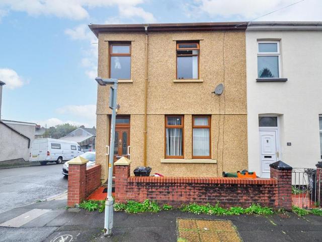 2 bedroom end of terrace house for sale