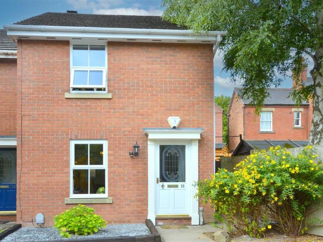 2 bedroom end of terrace house for sale