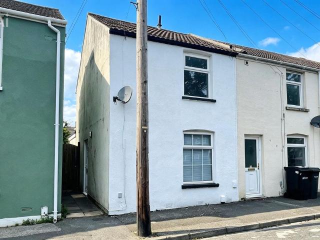 2 bedroom end of terrace house for sale