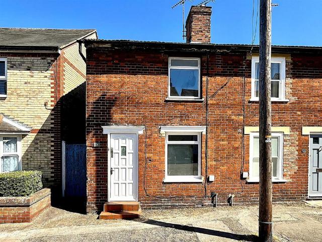 2 bedroom end of terrace house for sale