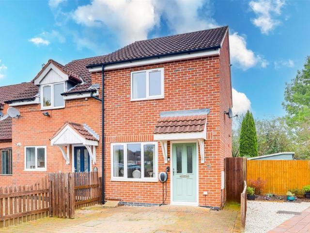 2 bedroom end of terrace house for sale
