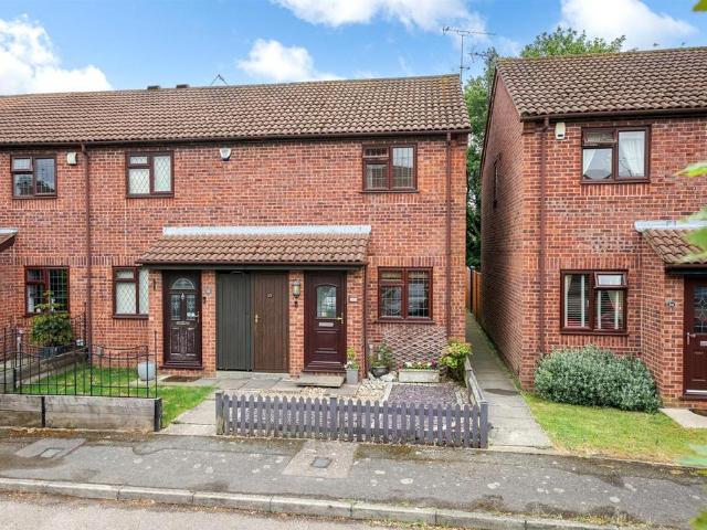 2 bedroom end of terrace house for sale