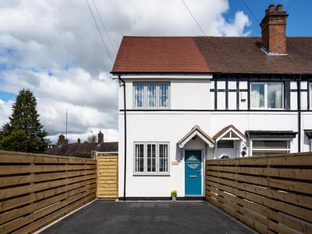 2 bedroom end of terrace house for sale
