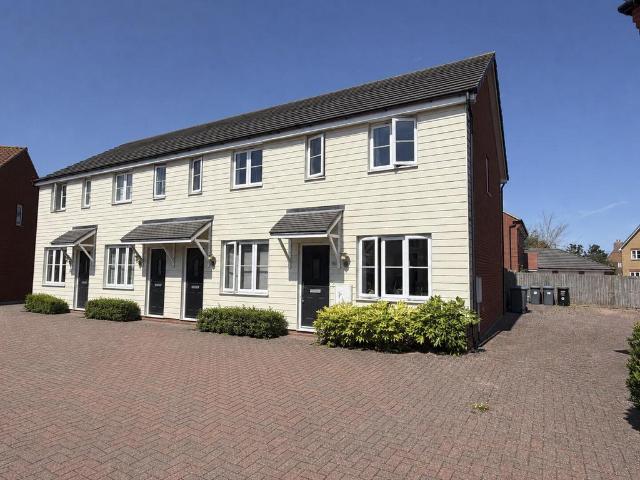 2 bedroom end of terrace house for sale