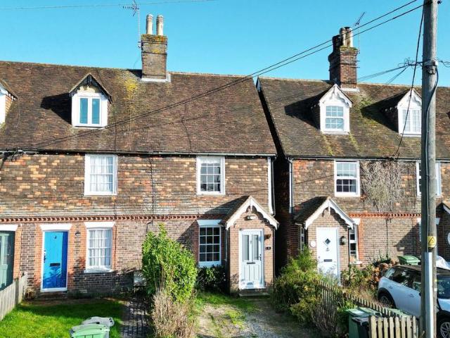 2 bedroom end of terrace house for sale