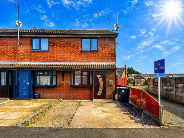 2 bedroom end of terrace house for sale