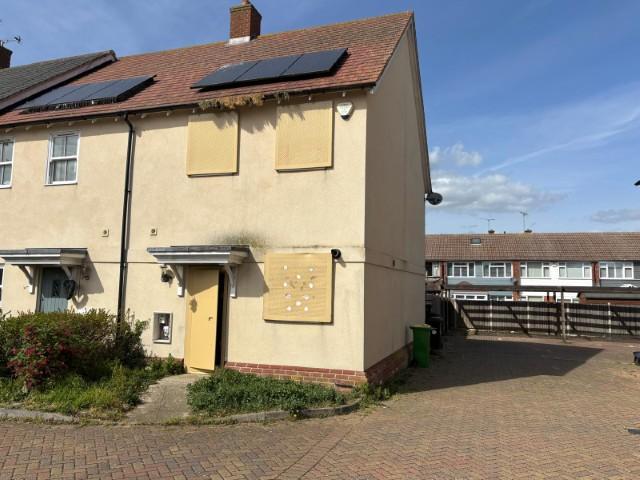 2 bedroom end of terrace house for sale