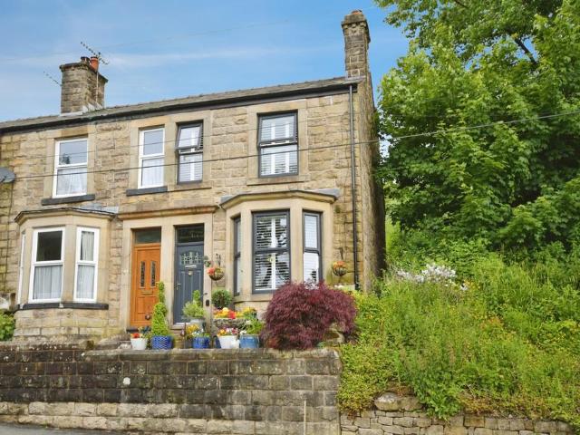 2 bedroom end of terrace house for sale