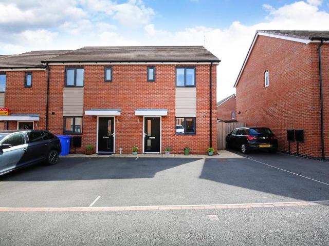 2 bedroom end of terrace house for sale