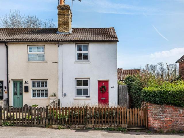 2 bedroom end of terrace house for sale