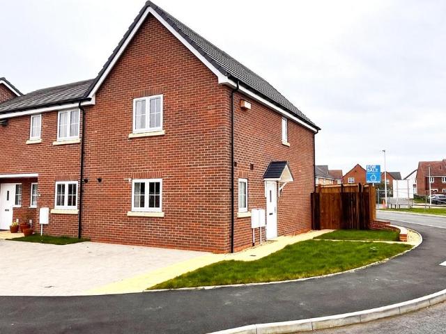 2 bedroom end of terrace house for sale