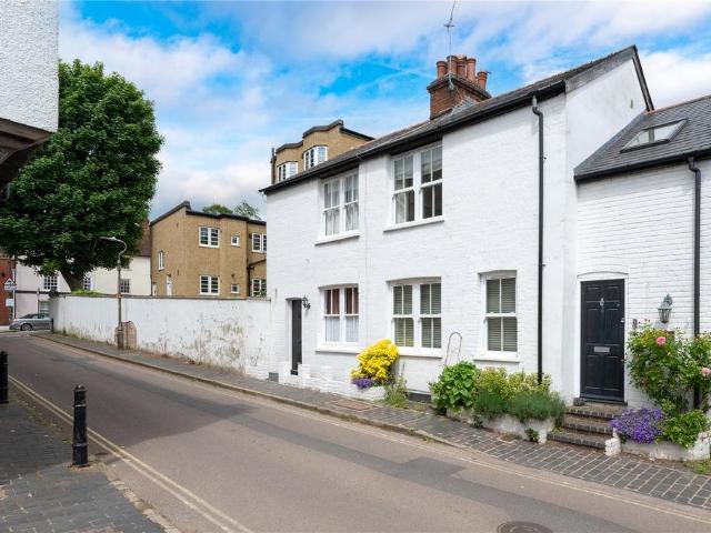 2 bedroom end of terrace house for sale