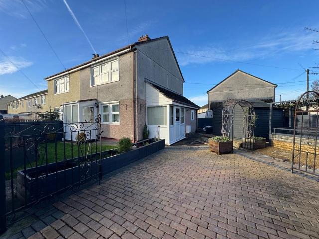 2 bedroom end of terrace house for sale