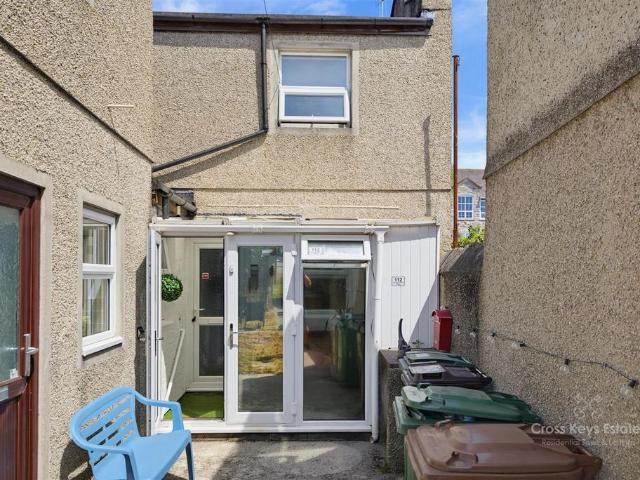 2 bedroom end of terrace house for sale