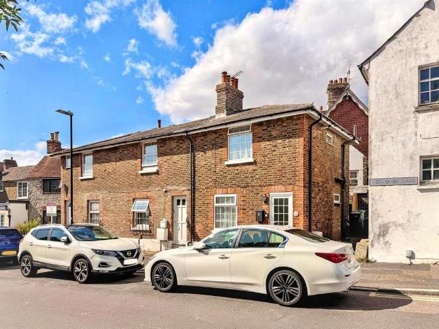 2 bedroom end of terrace house for sale