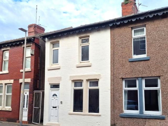 2 bedroom end of terrace house for sale