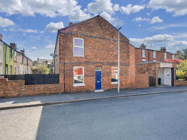 2 bedroom end of terrace house for sale