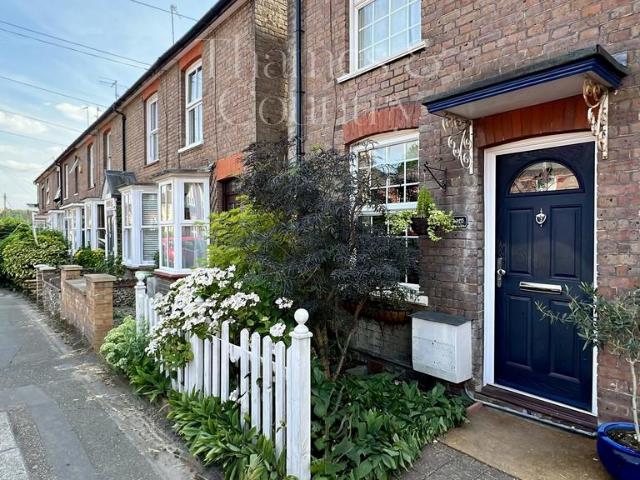2 bedroom end of terrace house for sale