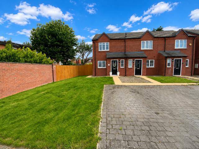 2 bedroom end of terrace house for sale