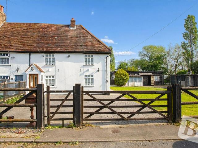 2 bedroom end of terrace house for sale