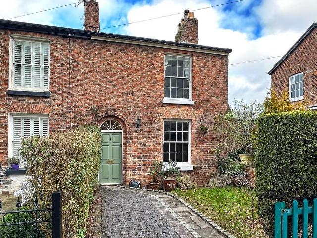2 bedroom end of terrace house for sale