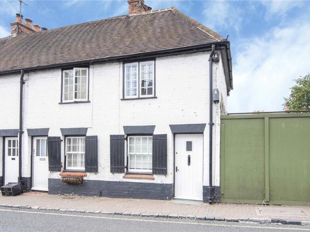 2 bedroom end of terrace house for sale