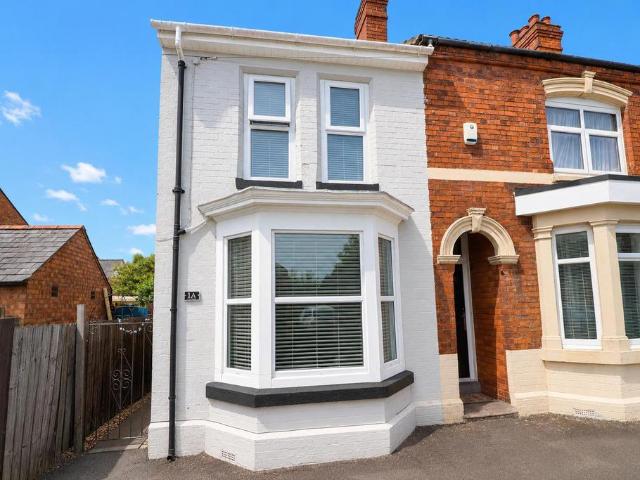 2 bedroom end of terrace house for sale