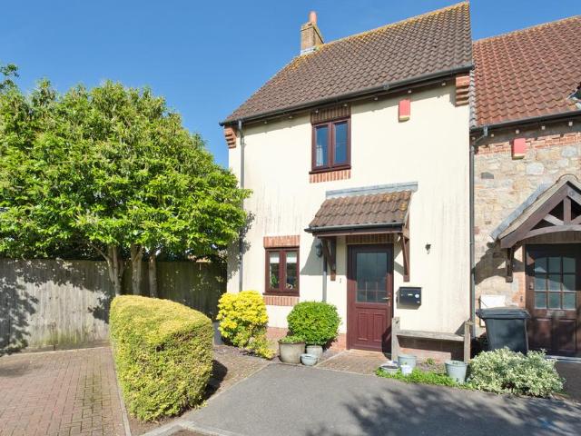 2 bedroom end of terrace house for sale