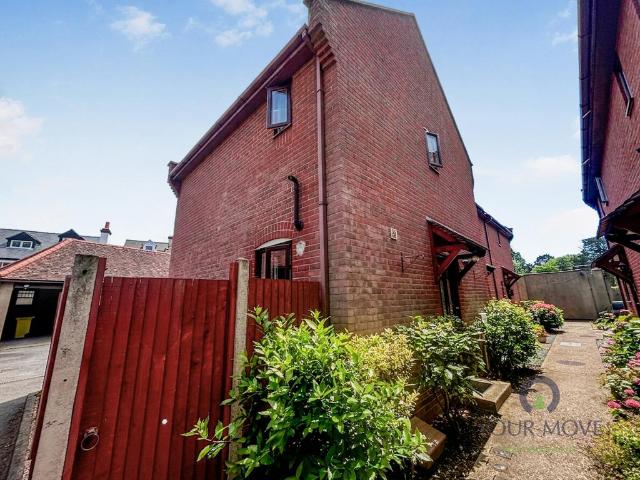 2 bedroom end of terrace house for sale